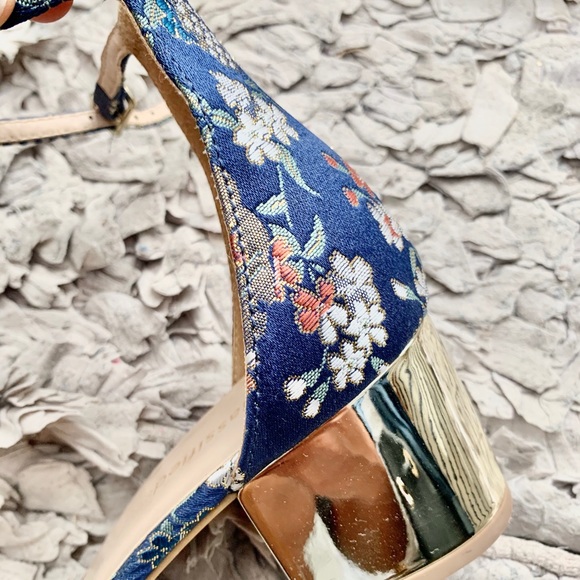 Cityclassified | Shoes | City Classified Sandals W Block Heel | Poshmark